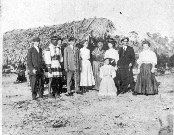 Florida Memory - Visitors at Seminole Indian village - Fort Lauderdale ...